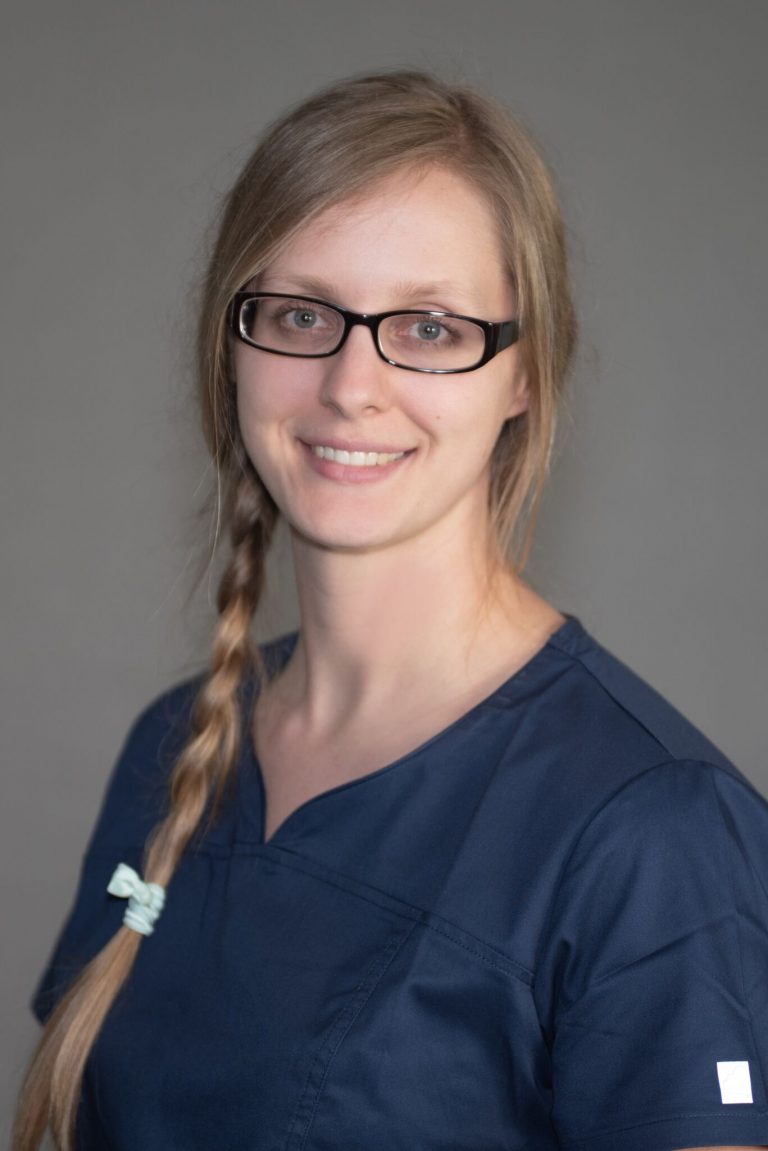 NICOLE LANGER | Oakdale & St. Paul | Animal Emergency & Referral Center ...